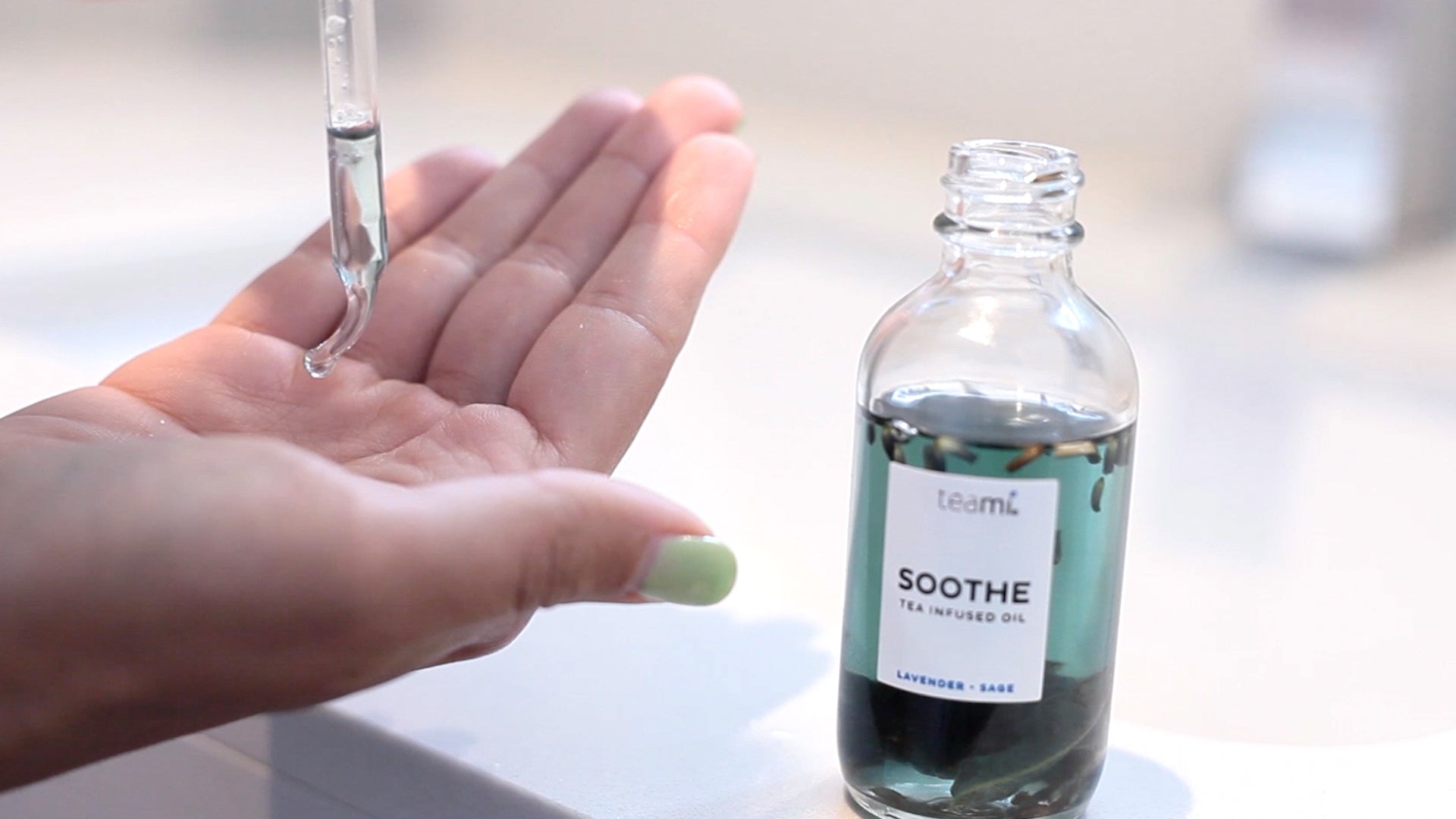 Teami Soothe Facial Oil - Tea Infused Oil with Lavender & Sage